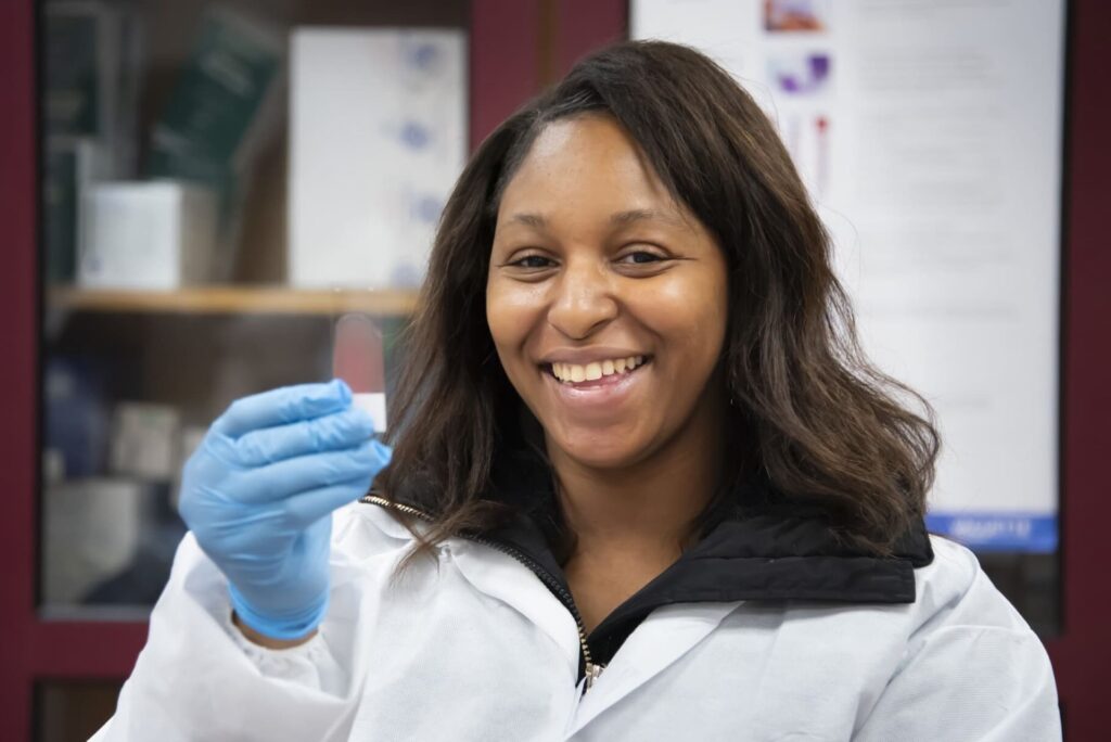 Online Bachelor of Medical Laboratory Science - AUM